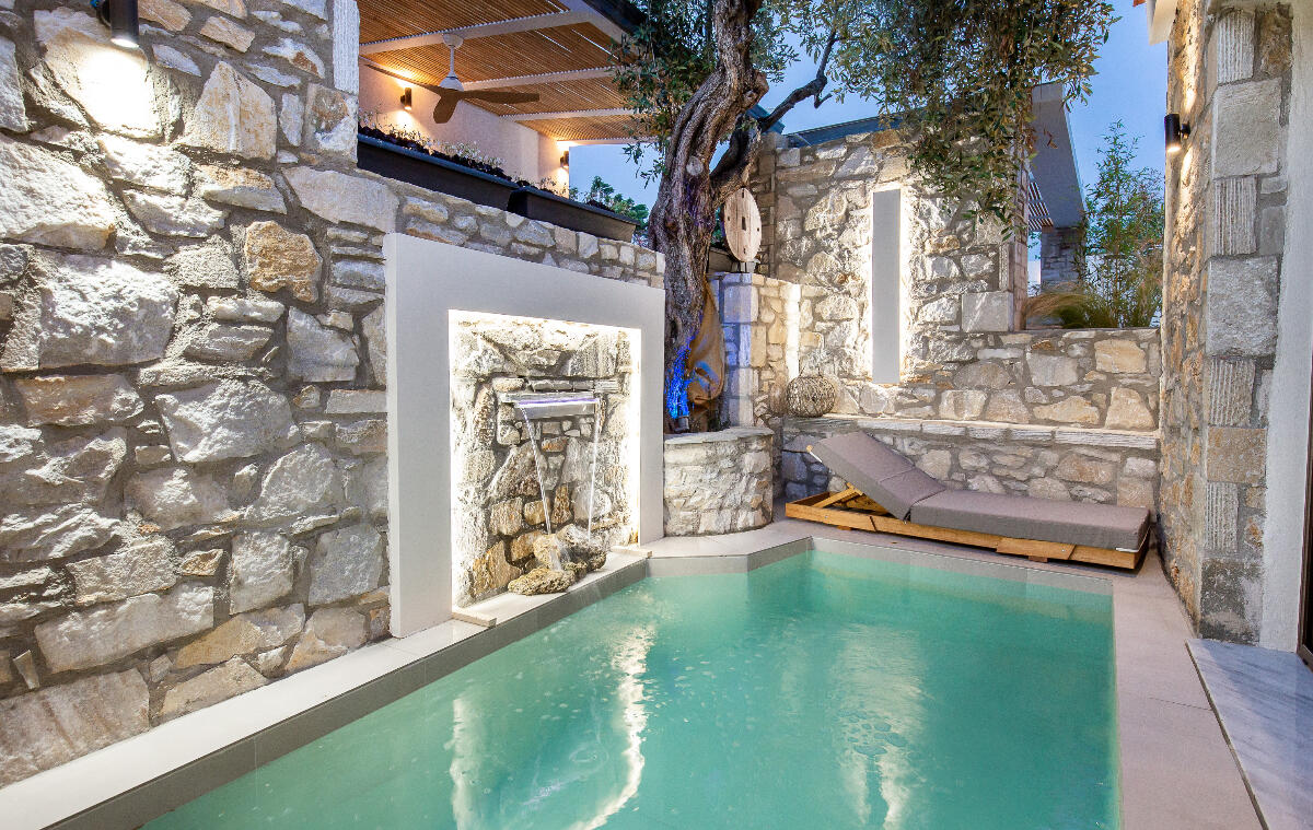 Stone House Maria